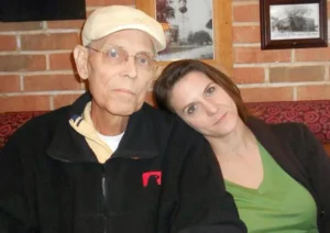 Meet Cari Farver's Family; Mother, Father and Brothers